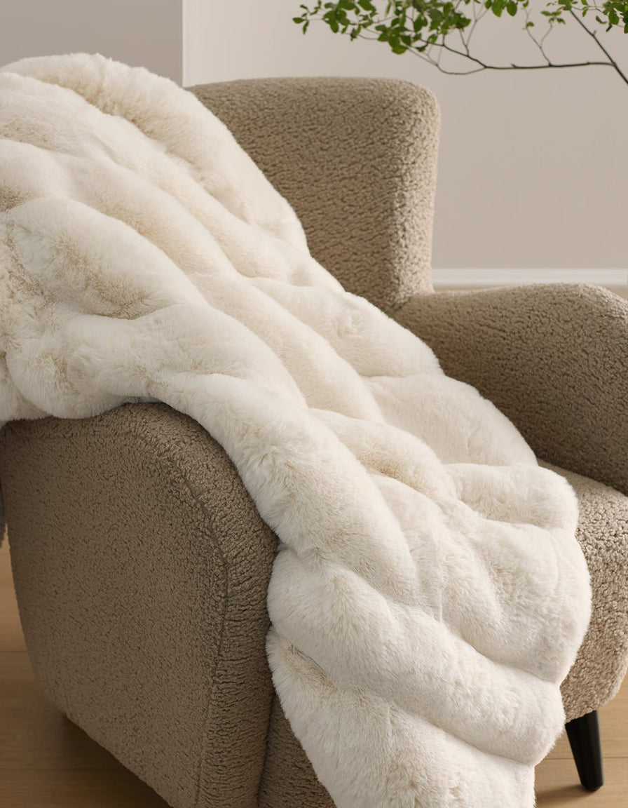 Blankets & Throws | Cozy Earth